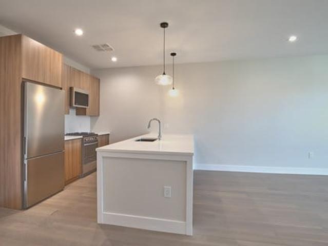 Diana Place Apartments Studio, 1 Bathroom