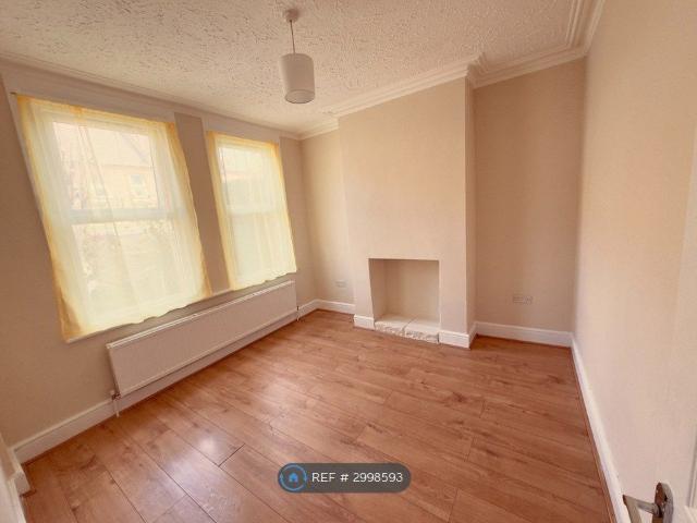 Diana Road, London E17, 1 bed flat to rent, £2,075 pcm | PrimeLocation