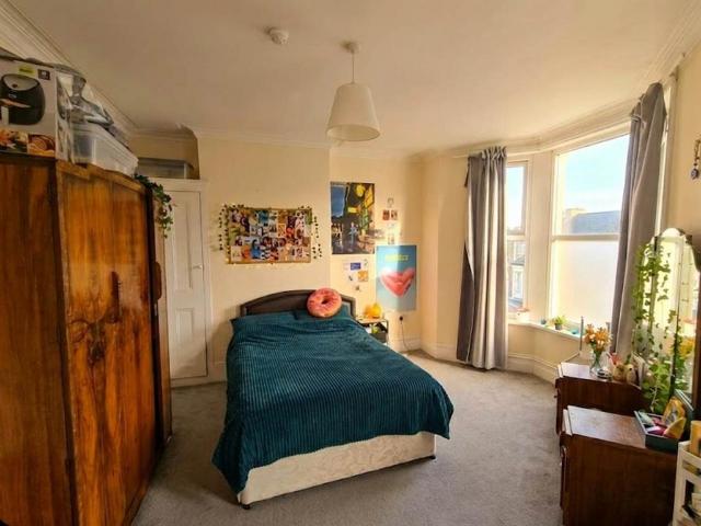 Diana Street, Roath, Cardiff 6 bed terraced house to rent £2,940 pcm £678 pw