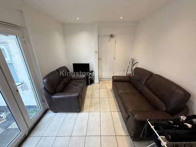 5 Bedroom House At Diana Street, Roath, Cardiff CF24, 5 bed terraced house to rent, £2,400 pcm | PrimeLocation
