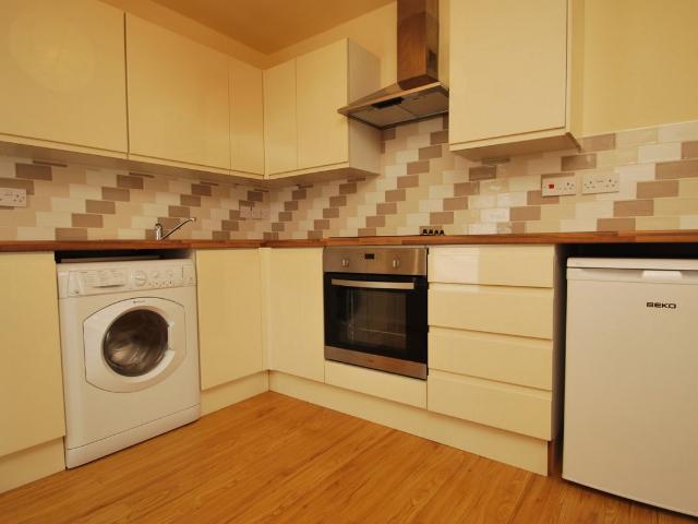 Diana Street, Roath CF24, 1 bed flat to rent, £850 pcm | PrimeLocation