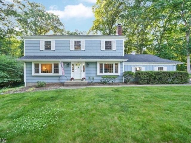 Diann Dr, Montville Township, Home For Sale