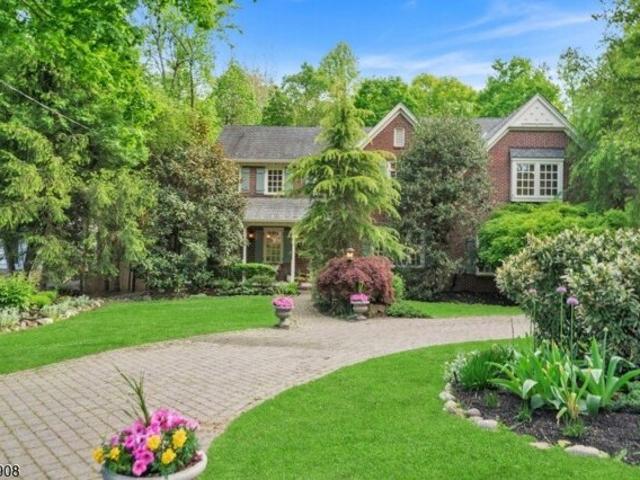 Diann Dr, Montville Township, Home For Sale
