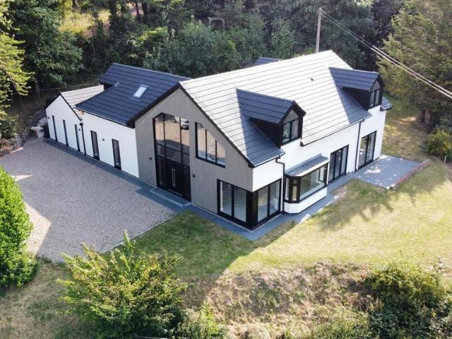 Dibdale Road, Neasham, Darlington 4 bed detached house to rent £3,995 pcm £922 pw