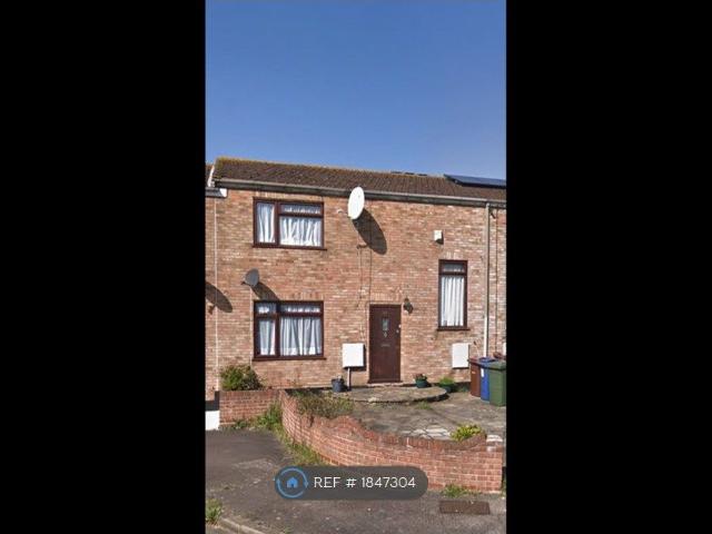 Dickens Avenue, Tilbury RM18, 3 bed terraced house to rent, £1,850 pcm | PrimeLocation