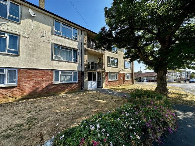 Dickens Avenue, Corsham SN13, 2 bed flat to rent, £875 pcm | PrimeLocation