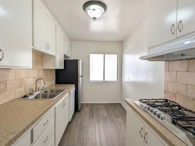 Dickens Garden Apartments 1 Bedroom Apartment for Rent at 14646 Dickens St, Los Angeles, CA 91403 Sherman Oaks