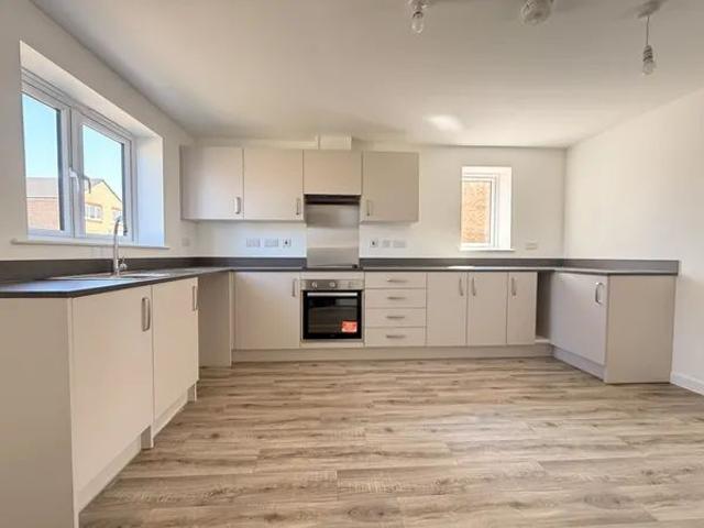 Dickens Way, Kirkby In Ashfield, NG17, Property for rent