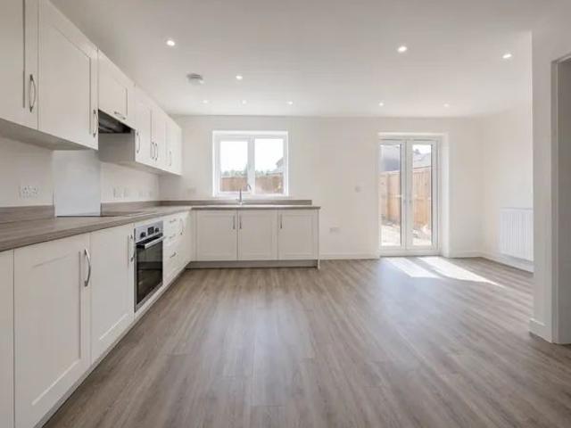 Dickens Way, Kirkby In Ashfield, NG17, Property for rent