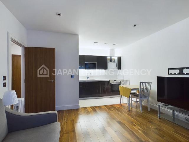 Dickens Yard, Ealing 1 bed flat to rent £2,450 pcm £565 pw