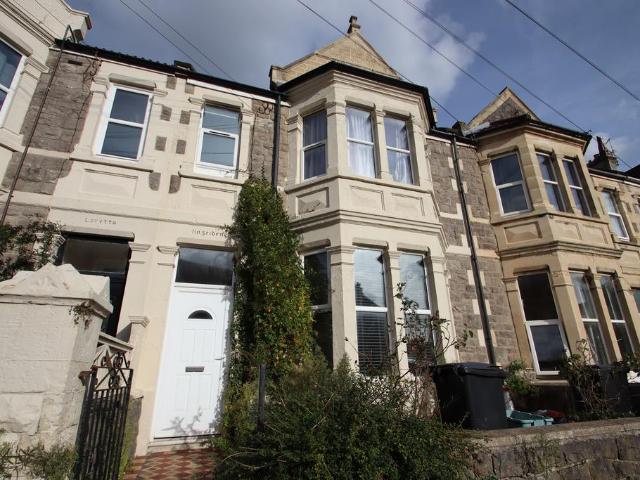 Dickenson Road, BS23 2 bed flat to rent £1,195 pcm £276 pw