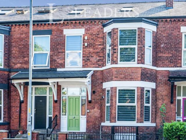Dickenson Road, Manchester, Greater. 4 bed flat to rent £2,513 pcm £580 pw