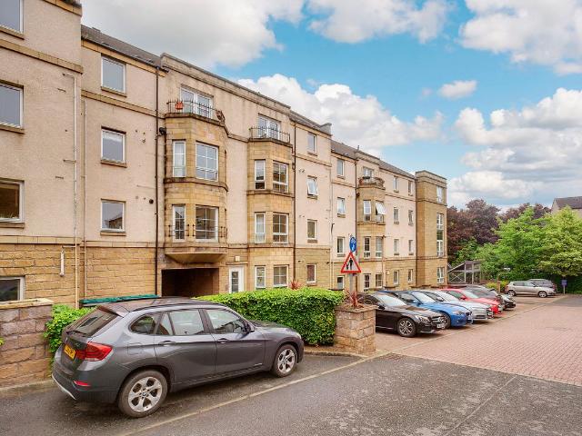 Dicksonfield, Edinburgh EH7, 2 bed flat to rent, £1,450 pcm | PrimeLocation