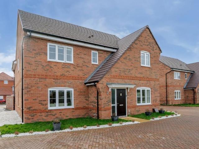 Didcot, Oxfordshire OX11, 5 bed detached house to rent, £3,000 pcm | PrimeLocation