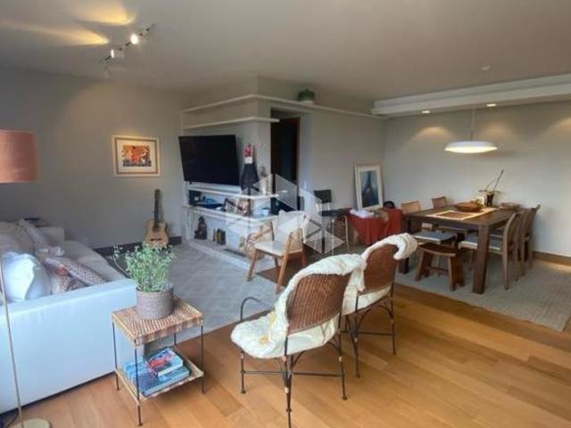 Diferenciado apartamento 2 Dormitórios/Quartos sendo 2 Suítes com 02 vagas