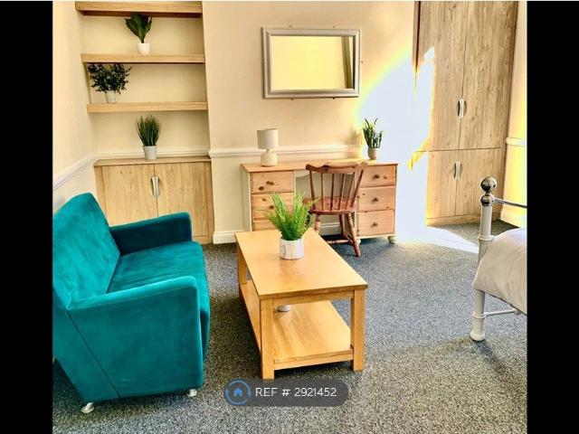 Digby Chambers, Bournemouth BH1, 3 bed shared accommodation to rent, £1,900 pcm | PrimeLocation