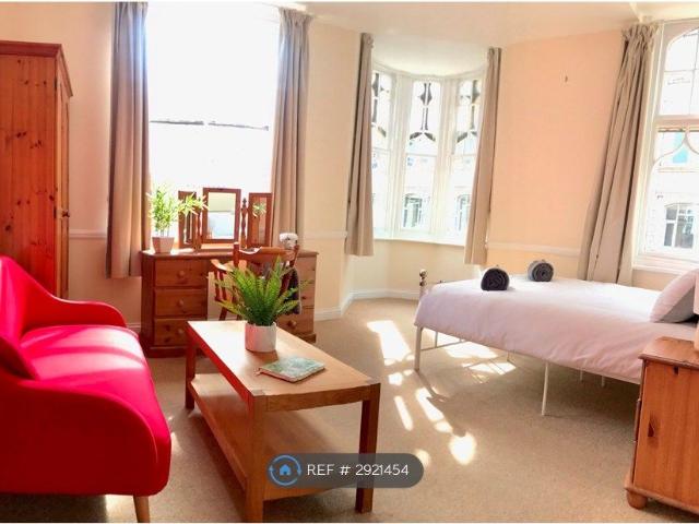 Digby Chambers, Bournemouth BH1, 3 bed shared accommodation to rent, £2,100 pcm | PrimeLocation