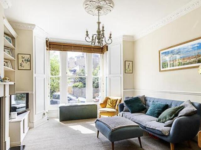 Digby Crescent, London, 3 Bedroom Flat