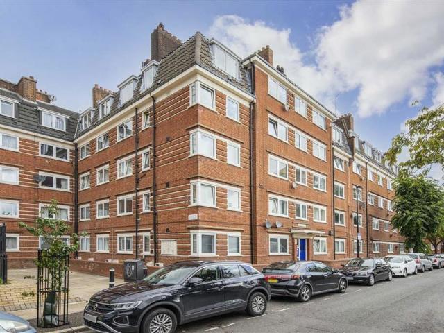Digby Street, London E2 2 bed flat to rent £2,500 pcm £577 pw