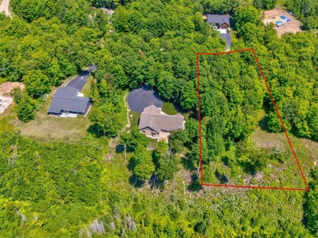 Dillexie Ln, Manistique, MI 49854
