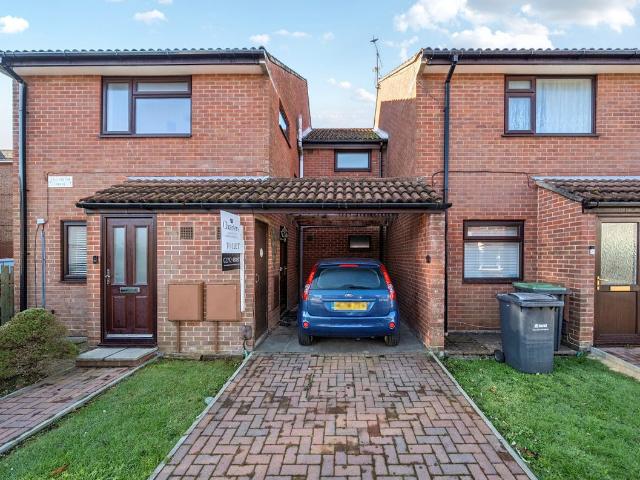 Dillington House, Jubilee Road, Waterlooville, Hampshire PO7, 2 bed flat to rent, £1,200 pcm | PrimeLocation