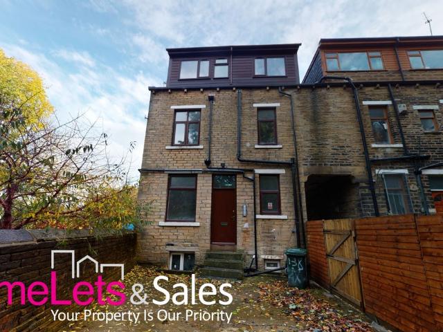 Dirkhill Road, Bradford BD7, Studio to rent, £450 pcm | PrimeLocation