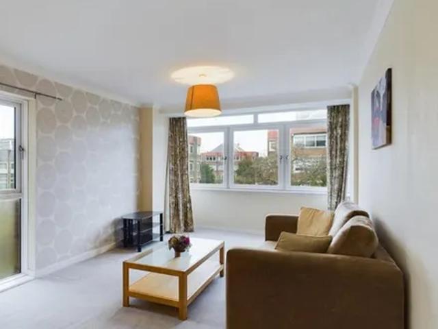 Dirleton Drive, Glasgow, G41 3BQ, United Kingdom | 2 bed apartment for rent #167383504 | Rentberry