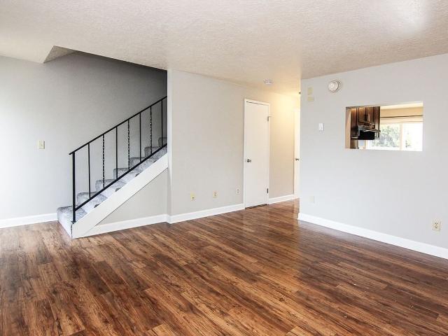 District 550 2 Bedroom Apartment for Rent at 550 Sw Edmunston St, Mcminnville, OR 97128