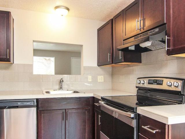 District 550 2 Bedroom Apartment for Rent at 550 Sw Edmunston St, Mcminnville, OR 97128