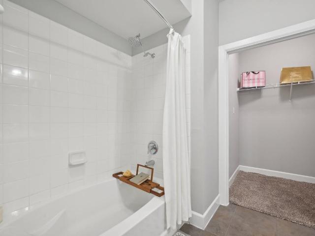District at Greenville 1 Bedroom Apartment for Rent at 11911 Greenville Ave, Dallas, TX 75243