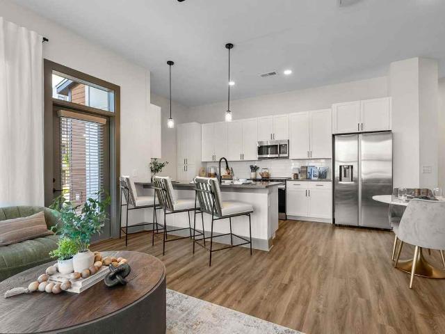 District Eastside 2 Bedroom Apartment for Rent at 2702 Pelham Rd, Greenville, SC 29615
