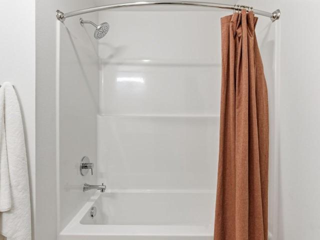 District Lofts at Garland Studio Apartment for Rent at 951 W Walton Ave, Spokane, WA 99205 Northtown