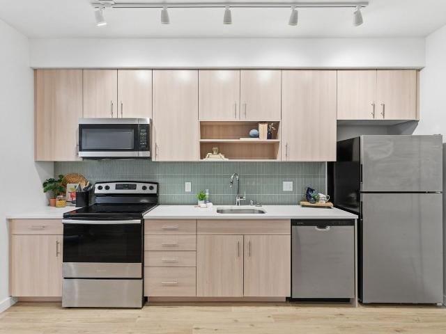 District Lofts at Garland 2 Bedroom Apartment for Rent at 951 W Walton Ave, Spokane, WA 99205 Northtown