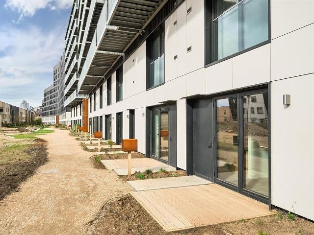 District Lofts, Climate Innovation District LS9, 2 bed flat to rent, £1,550 pcm | PrimeLocation