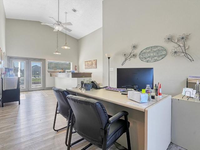Discover Unmatched Comfort and Convenience at Apple Creek Apartments in Altus, OK! 2 Bedroom Apartment for Rent at 1501 S Park Ln, Altus, OK 73521