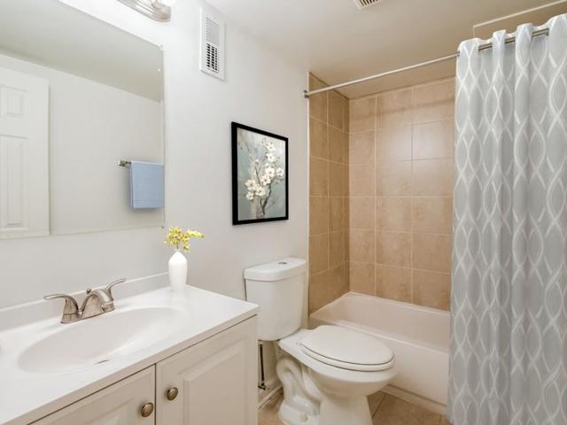 Discover Your Dream Home on Anacostia Rd SE! 3 Bedroom Apartment for Rent at 313 Anacostia Rd Se, Washington, DC 20019 Fort Dupont