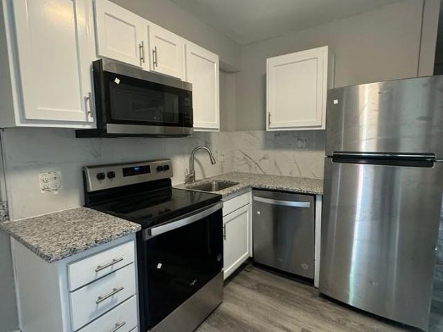 Discover Chic & Convenient Living at Robinson Gardens Apartments located in Marietta! Studio Apartment for Rent at 815 S Cobb Dr Se, Marietta, GA 30060
