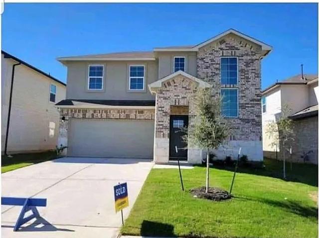 Discover comfortable living in this spacious 2,308 sq ft single family home in Georgetown’s desirable Brooklyn Dr neighborhood.