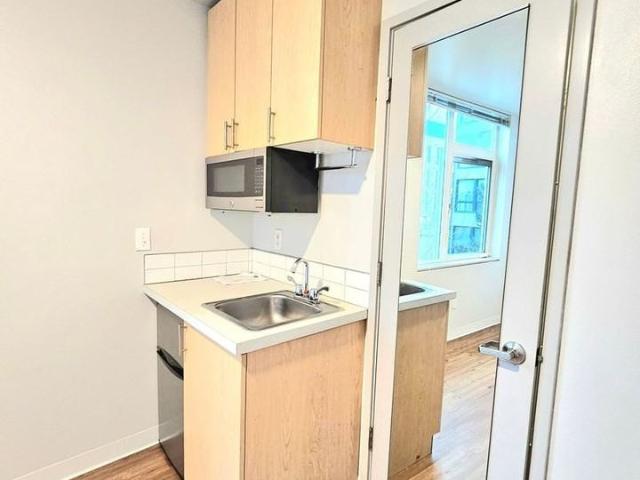 Discover Horizon Phinney! Studio Apartment for Rent at 8727 Phinney Ave N, Seattle, WA 98103 Greenwood