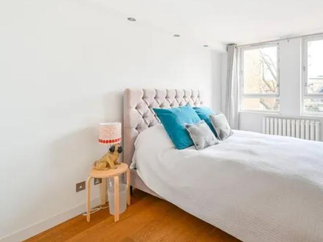 Discovery Cottage, 1 Mews Street, Tower Hill, London, E1W 1UG, United Kingdom | 2 bed apartment for rent #125280094 | Rentberry