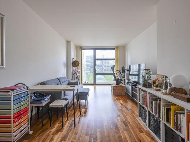 Discovery Dock West, Canary Wharf, London E14, 1 bed flat to rent, £2,200 pcm | PrimeLocation