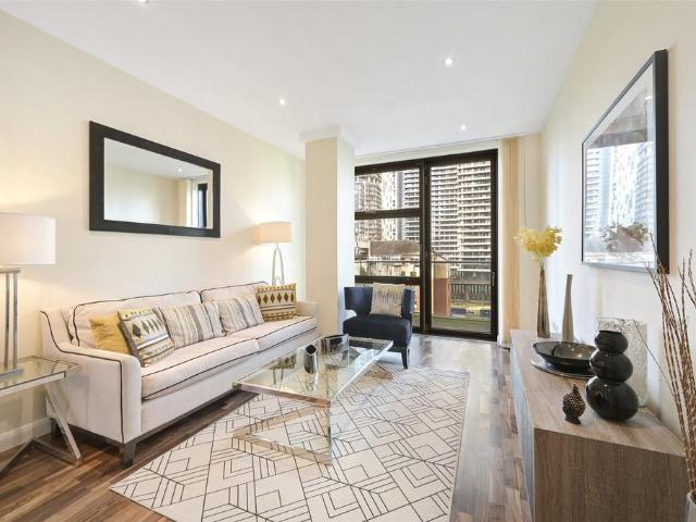 Discovery Dock Apartments West, 2. 2 bed apartment to rent £3,228 pcm £745 pw
