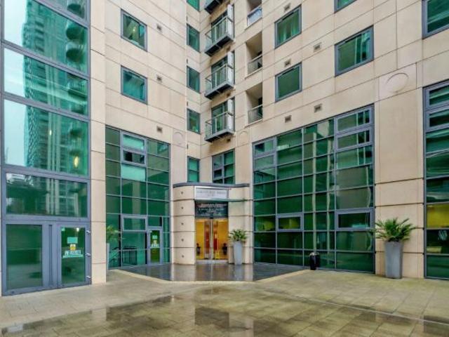 Discovery Dock East Tower, 2 South. 2 bed flat to rent £2,947 pcm £680 pw