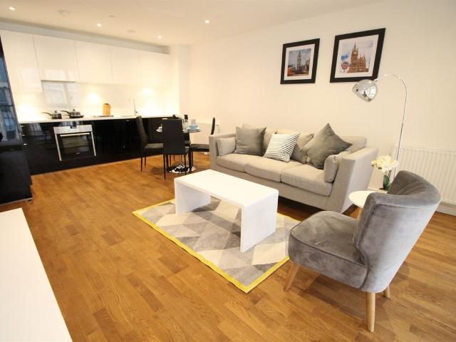 Discovery Tower E16, 1 bed flat to rent, £2,100 pcm | PrimeLocation