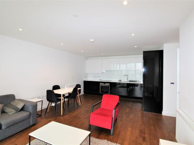 Discovery Tower E16, 2 bed flat to rent, £2,750 pcm | PrimeLocation