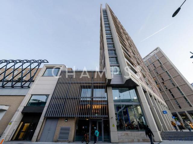 Discovery Tower, Terry Spinks Place, E16 2 bed flat to rent £2,643 pcm £610 pw