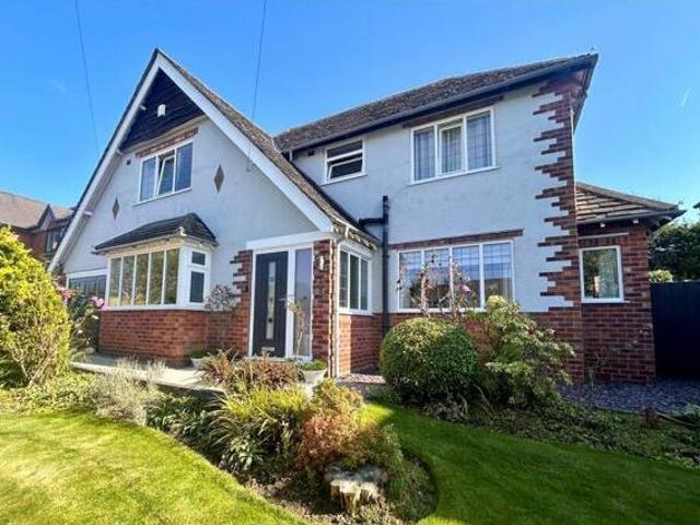 Disley, Fletcher Drive, Stockport, 3 Bedroom Detached