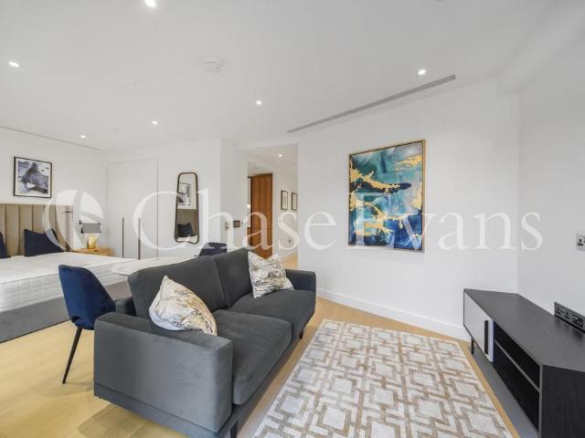 Dispatch House, Postmark, 4 Paragon. Studio to rent £2,925 pcm £675 pw