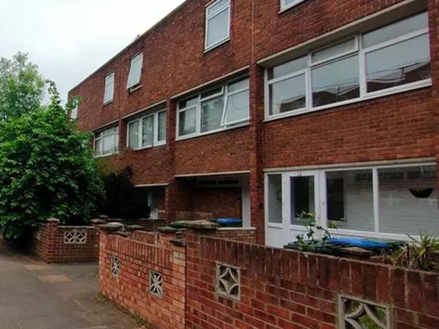 Disraeli Close, London, SE28 8AP, United Kingdom | 3 bed townhouse for rent #167242832 | Rentberry
