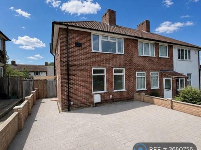 Dittisham Road, London, SE9 3 bed end of terrace house to rent £2,400 pcm £554 pw